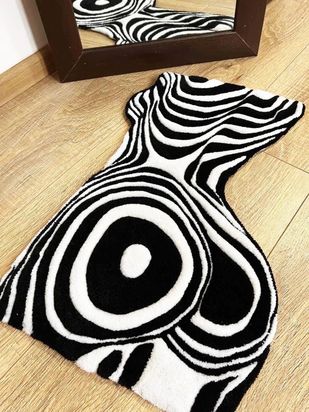 Woman Body Fluffy Tufting Rug, Abstract Living Room Carpet, 100% ...
