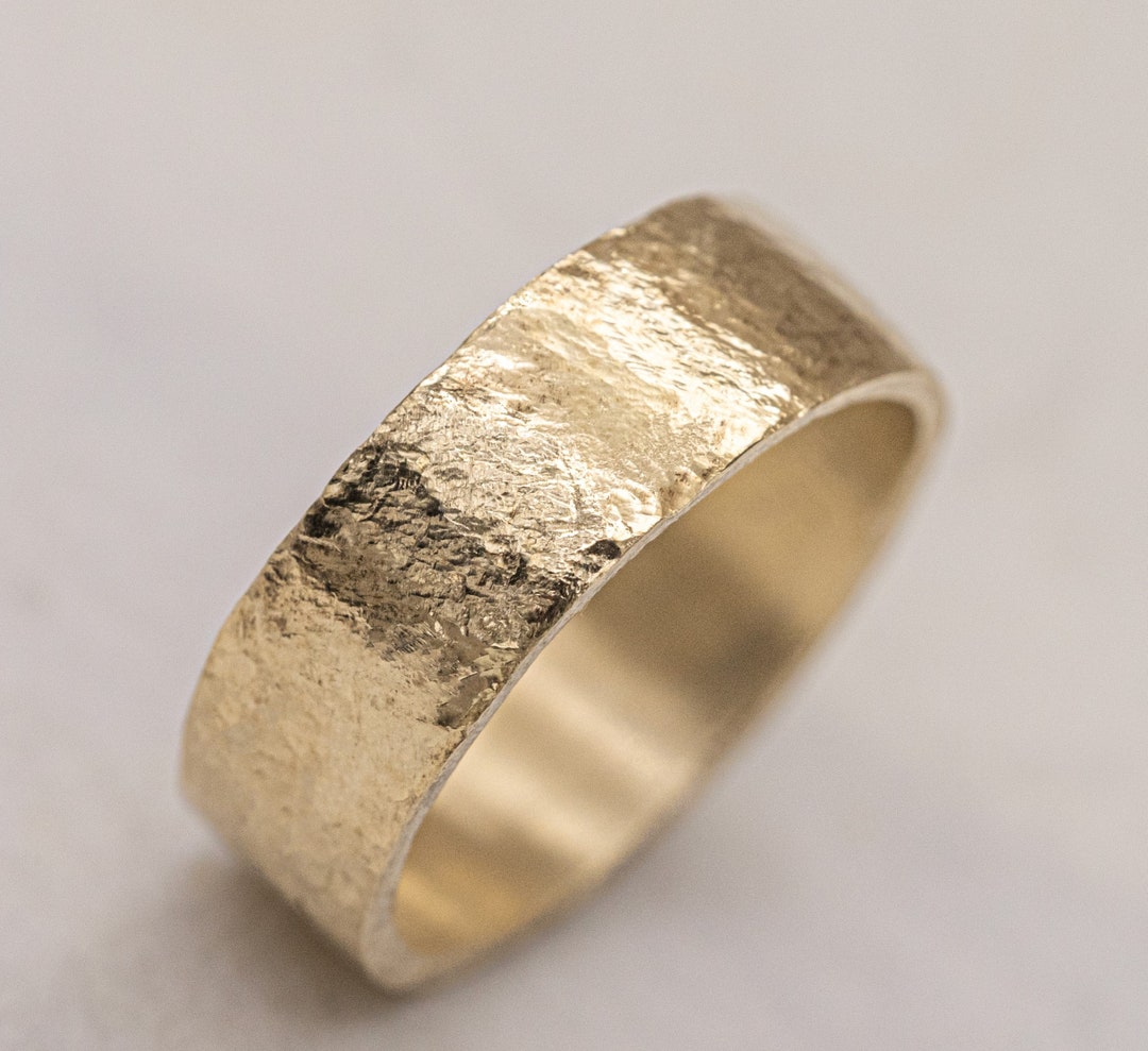 14K Solid Gold Men's Wedding Ring, Hammered Ring for Men, Rustic Ring ...