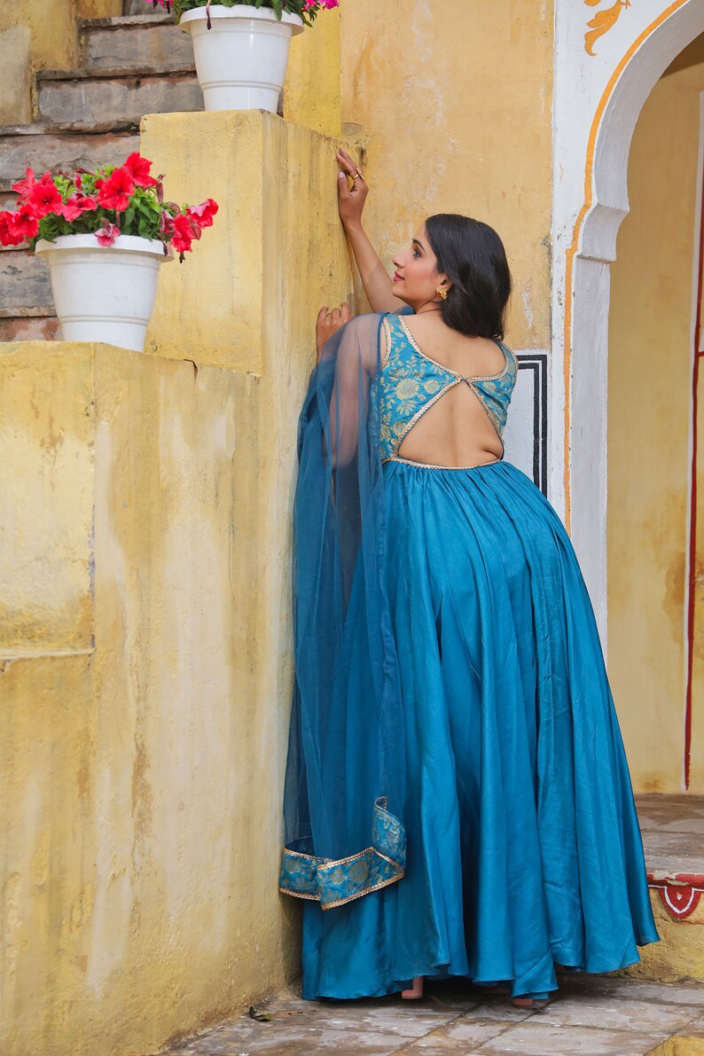 Jade Green Backless Umbrella Kurta, Umbrella Kurta Dupatta Set , Brides ...