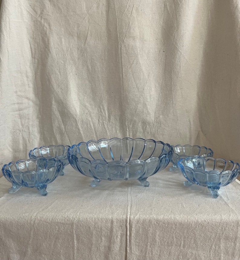 Light Blue Vintage Desert Set of 5, Glass Bowls on 3 Feet, Azur Blue ...
