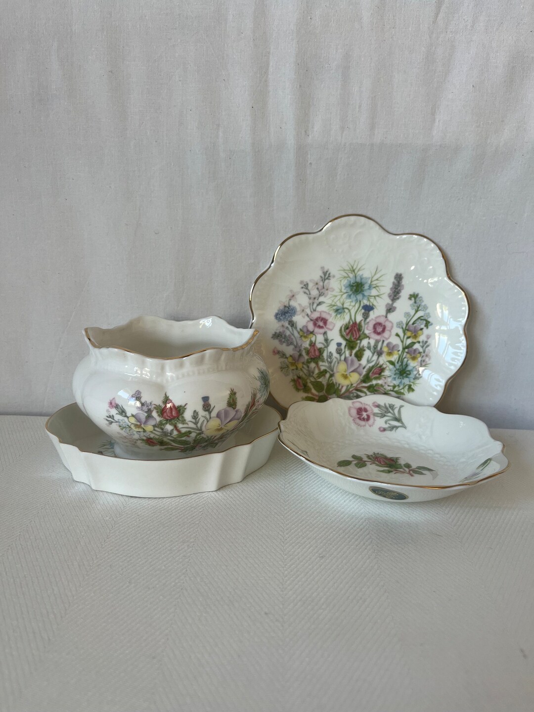 Aynsley Wild Tudor Fine Bone China Set of 4 Items/ Vintage Porcelain ...