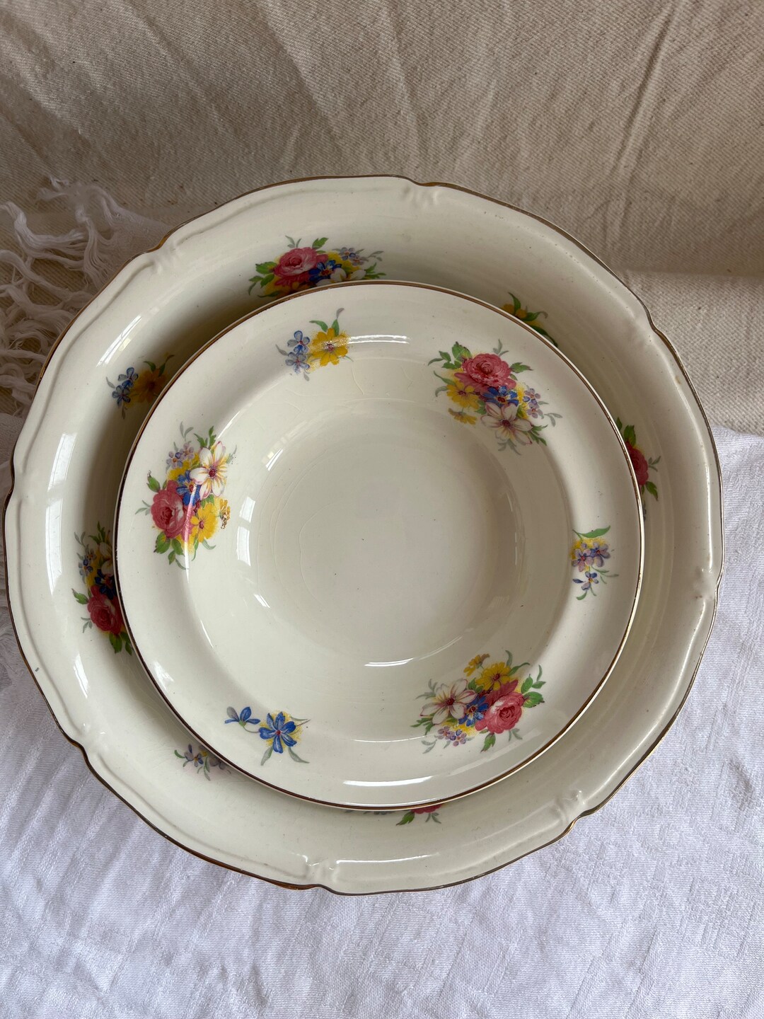 Midwinter Staffordshire England Semi-porcelain Serving Bowl and 5 ...
