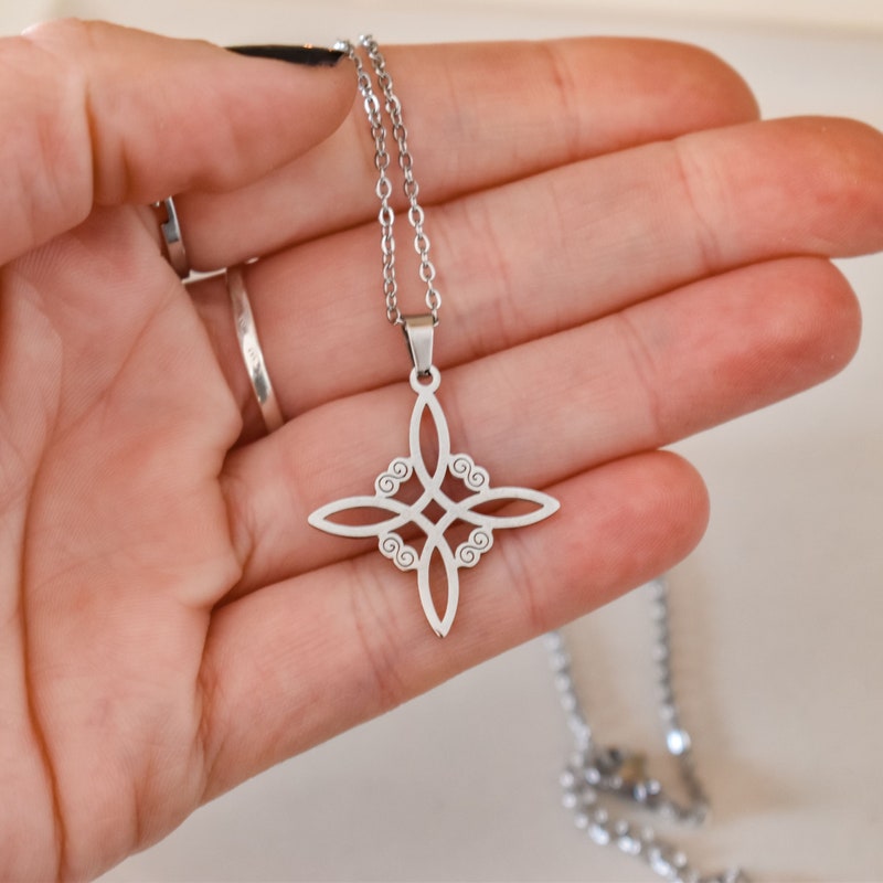 Witch Knot Necklace - Etsy
