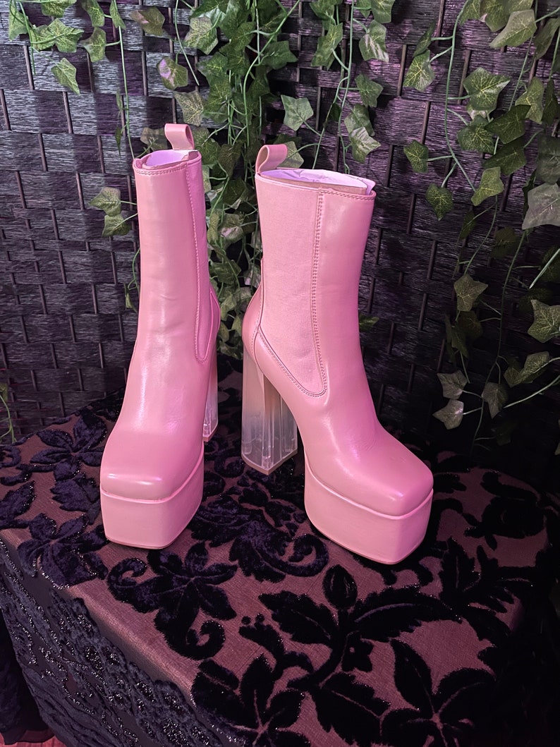 Simmi, Tan Platform Ankle Boot With Ombre Heel (NEW) - Etsy