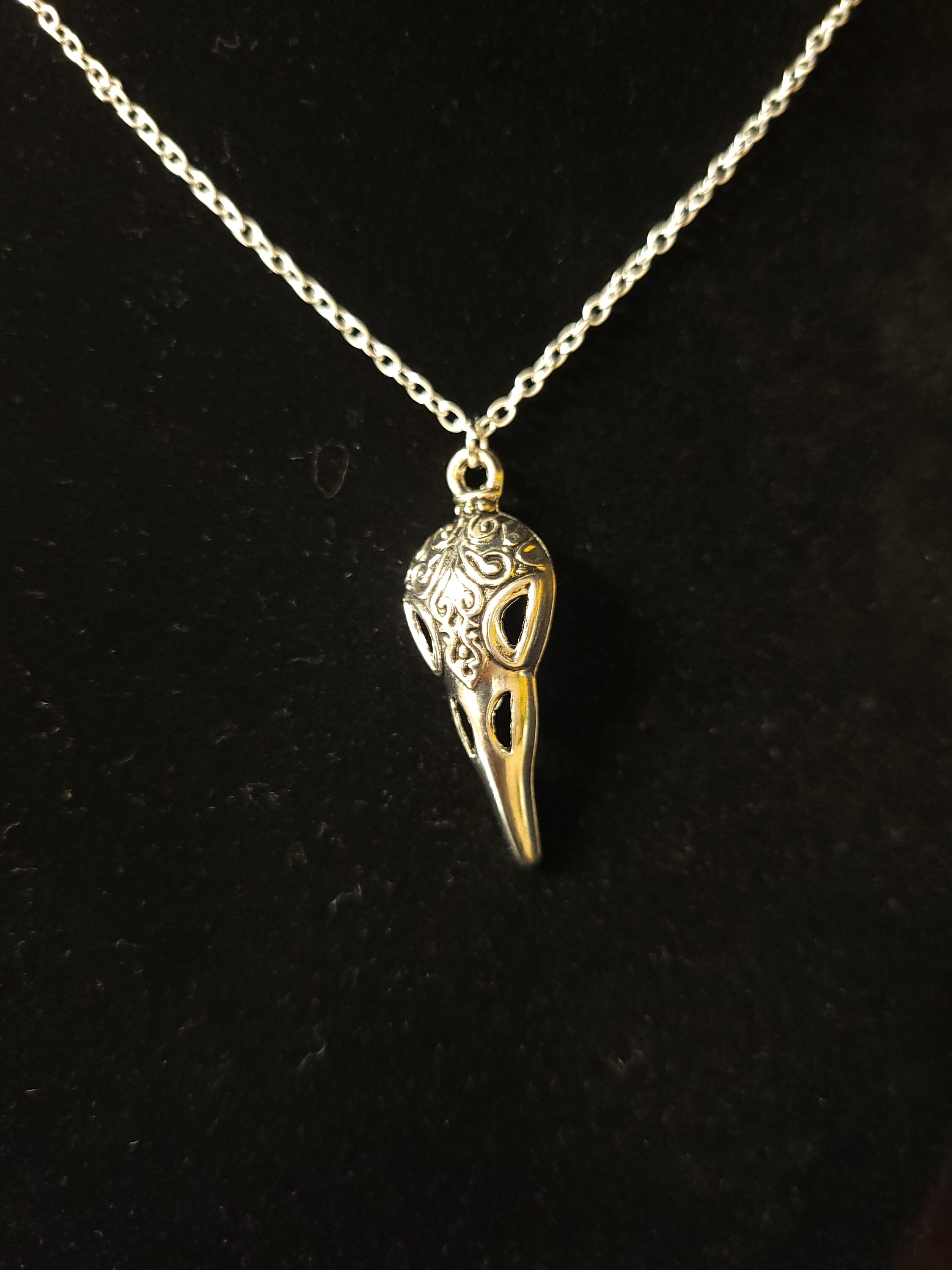 Raven Skull Necklace - Etsy