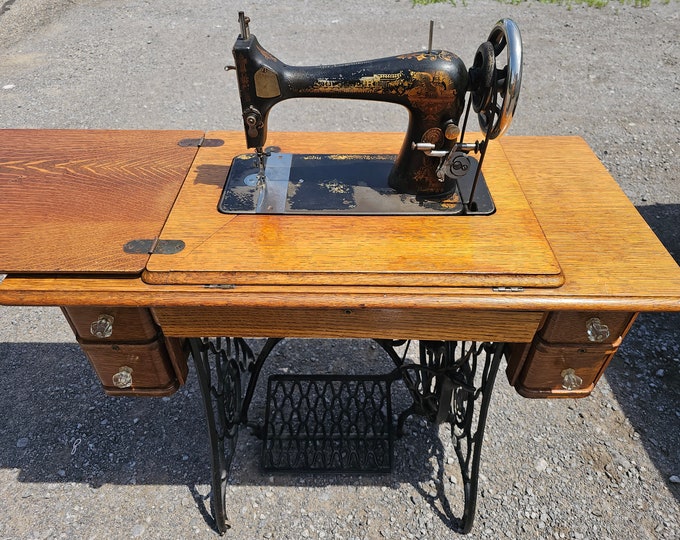 Singer Vintage Sewing Machine Model 15K 1918 With Treadle - Etsy Canada