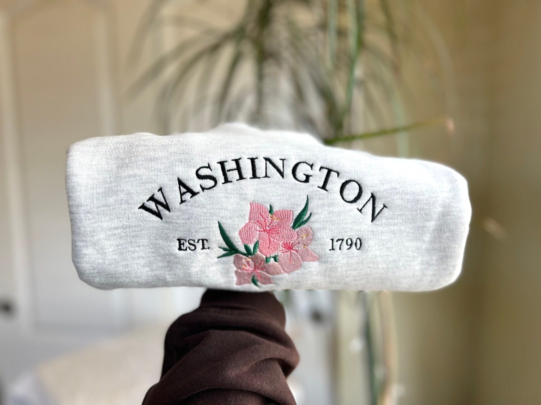 Washington State-inspired Floral Crewnecks: Embrace Your Local Blooms ...