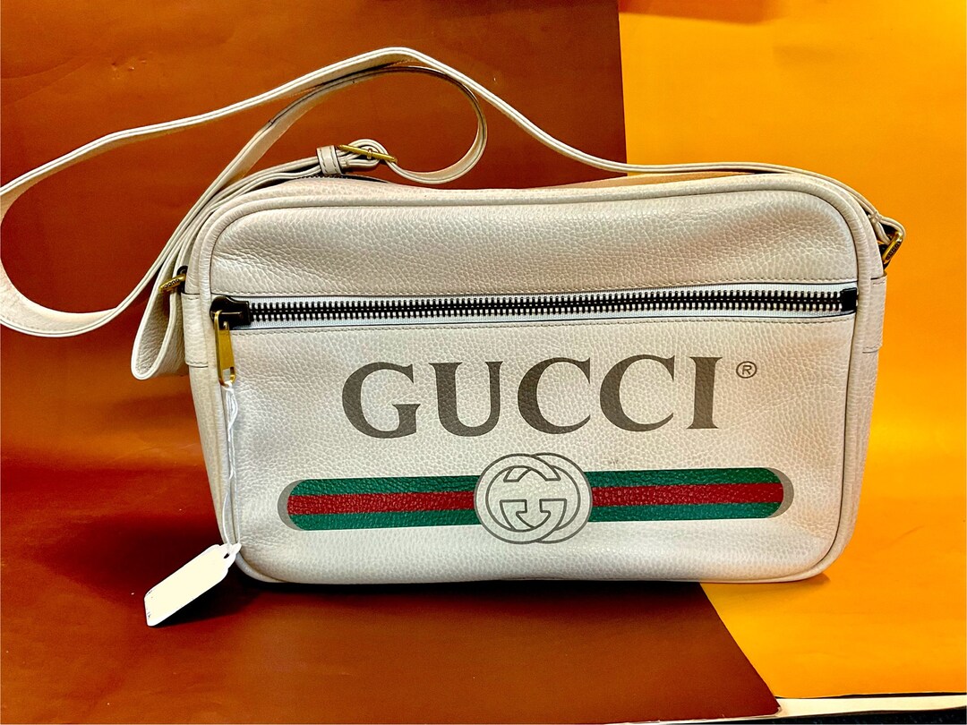 Gucci Logo Print Leather Messenger Bag W/ Dust Bag & Certificate - Etsy