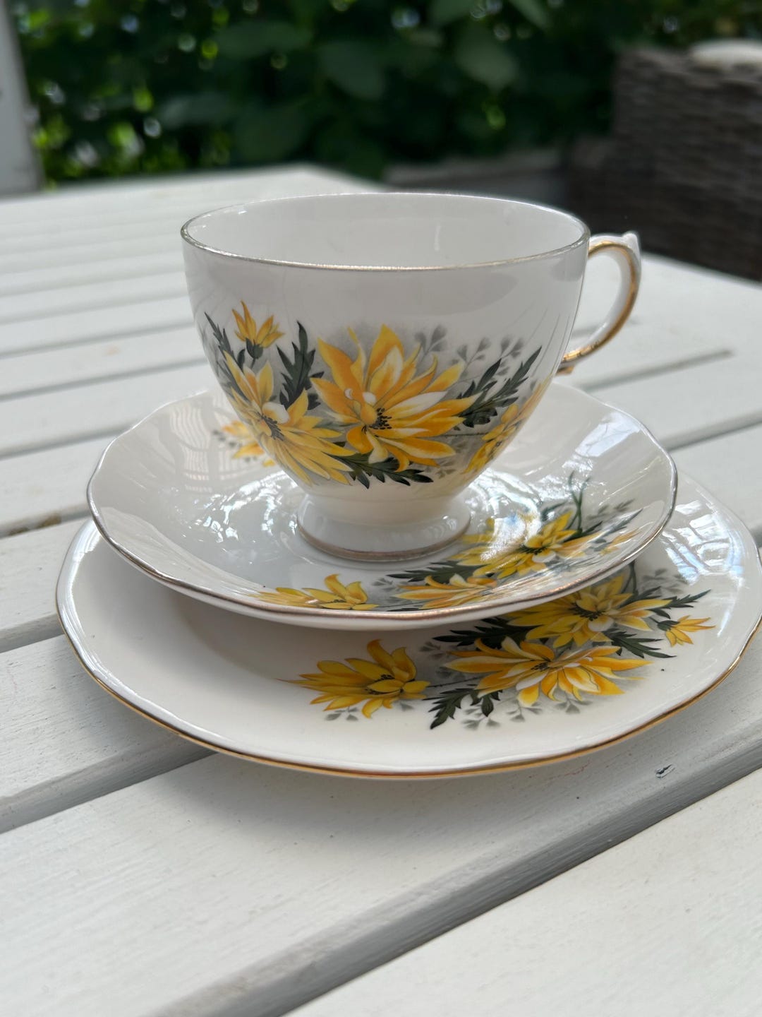 Royal Vale Tea Cup Trio | Yellow Daisy Pattern 8327 | Bone China | Gold ...