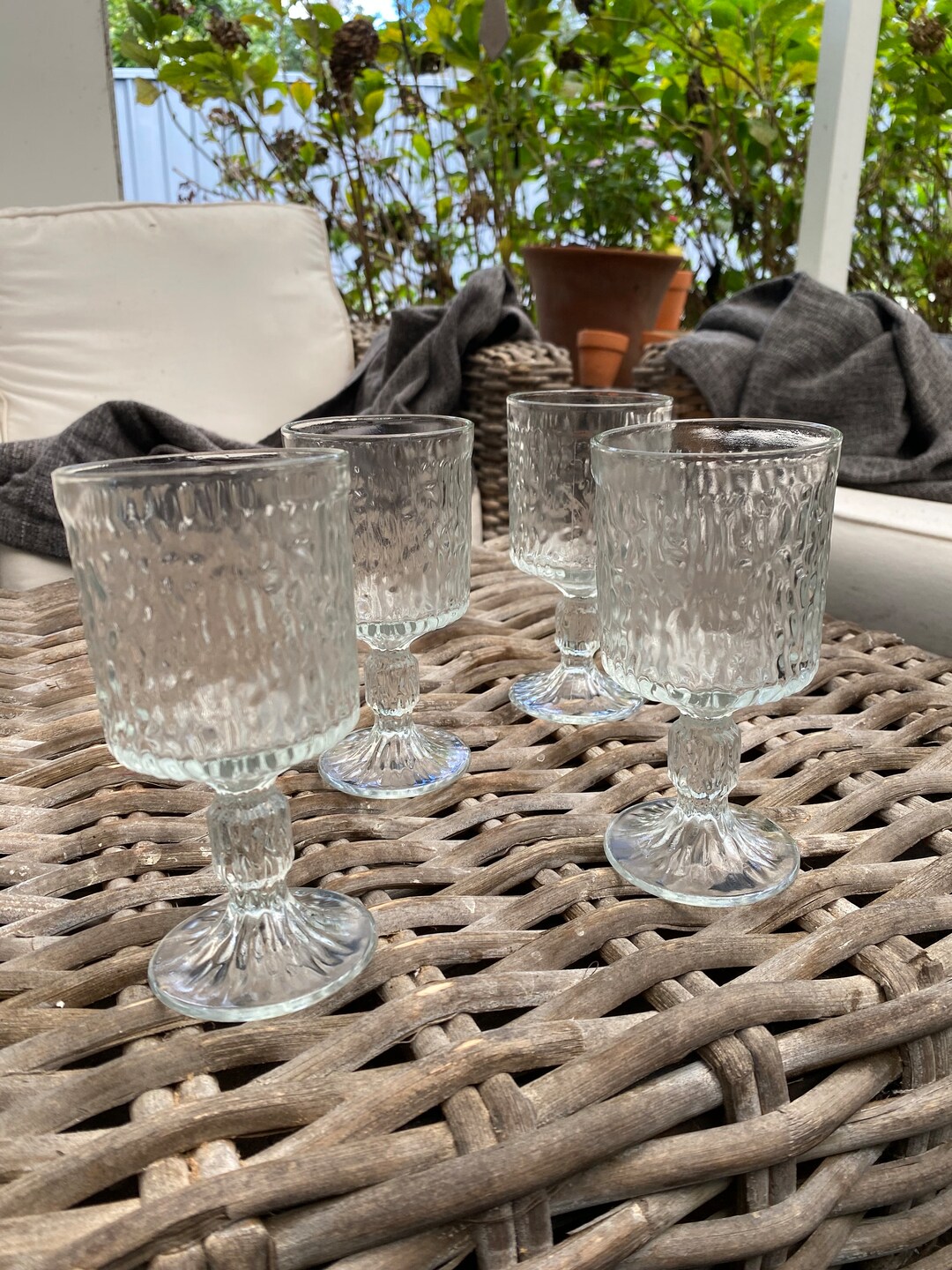 Ravenhead | Wine Glasses | Siesta | Bark Textured | Clear Barware ...