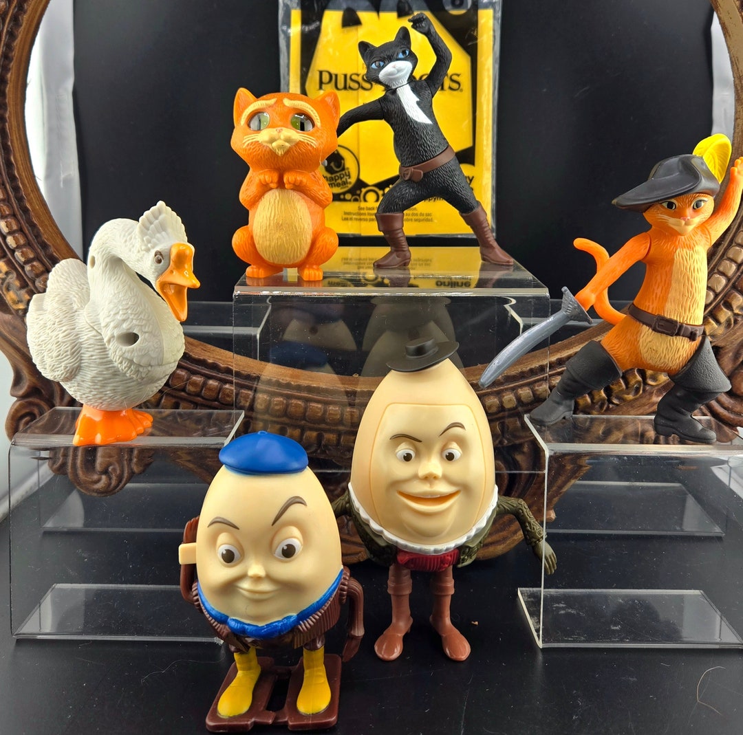 PUSS IN BOOT Movie Collectible Figures. Pussy Soft Paws, Humpty Dumpty ...