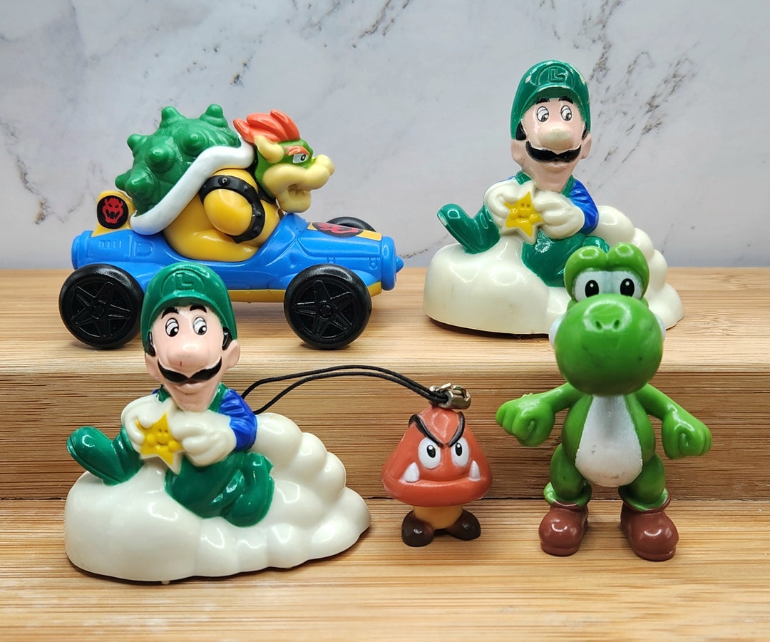 NINTENDO Collectible Figure Luigi Pull Back Car 1989. Bowser Mario Kart ...