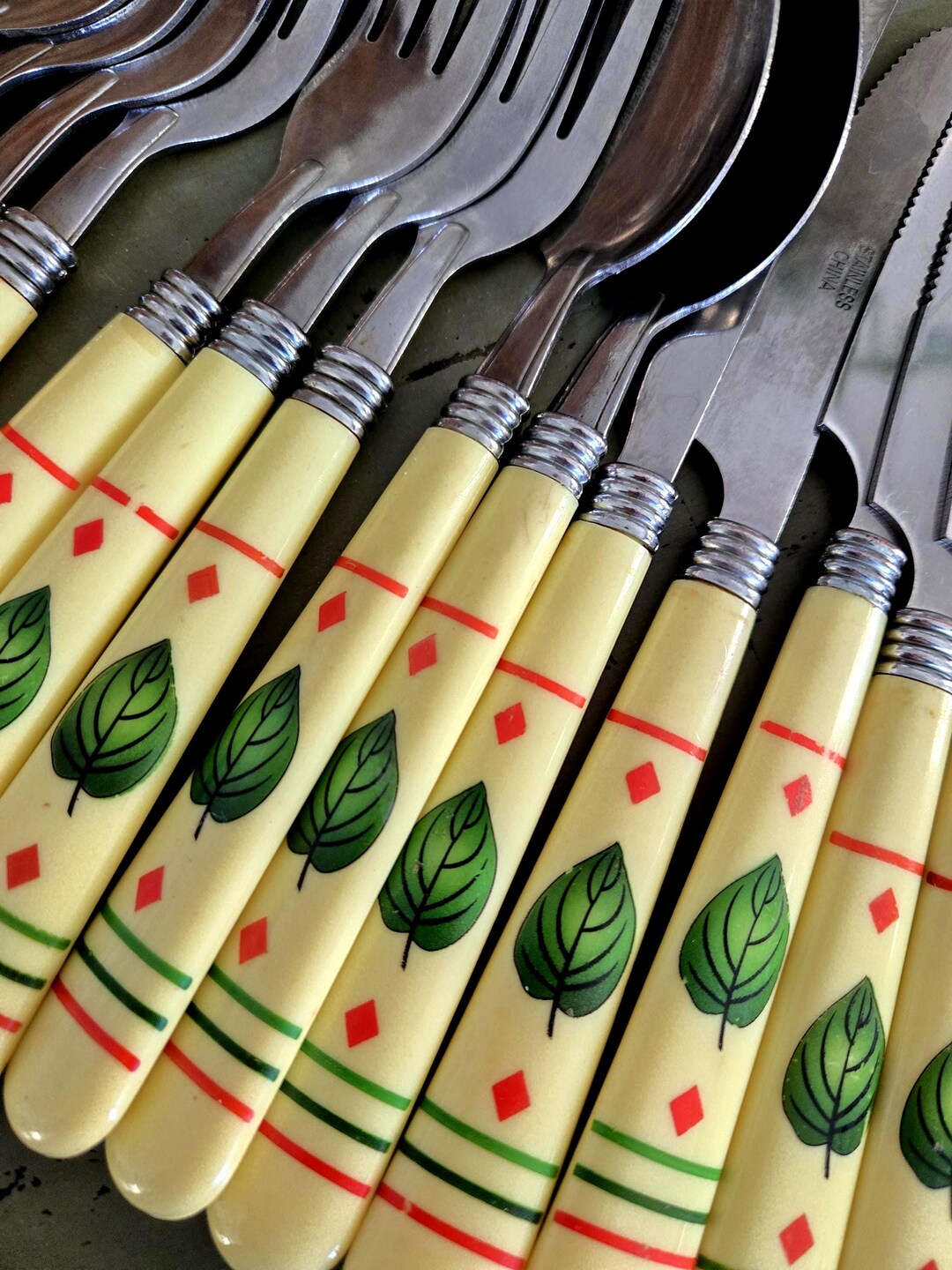 Vintage Flatware Set – 16-piece Incomplete Set – Yellow Leaf Handle – 7 ...