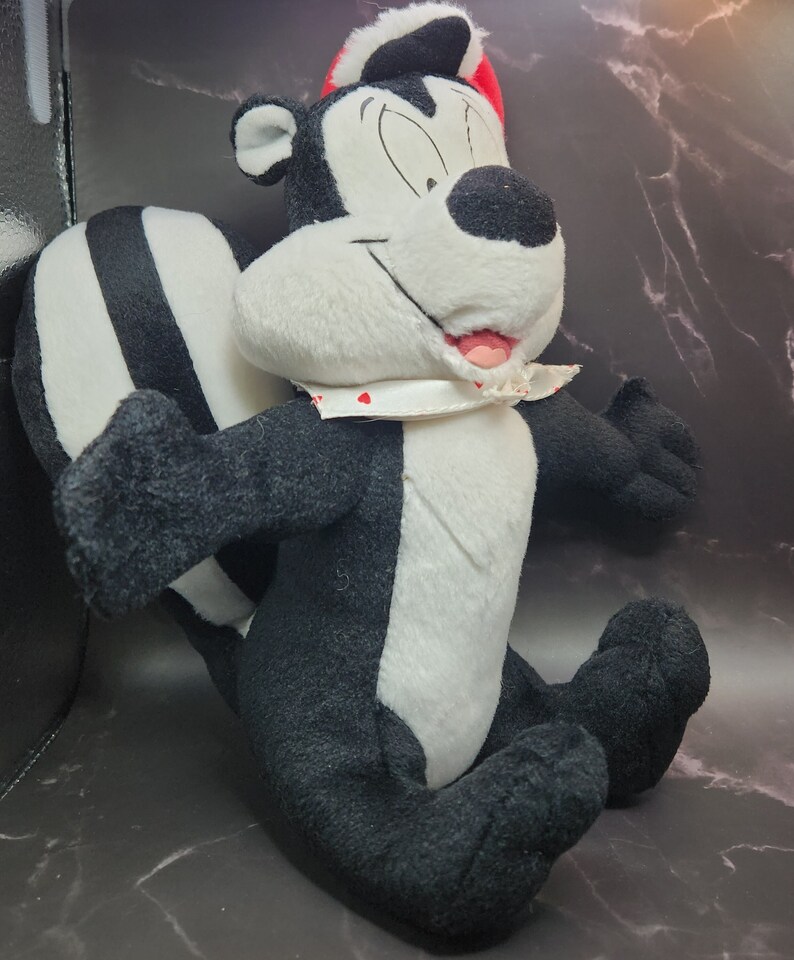 Looney Tunes Pepe Le Pew Pepe The Skunk Vintage Stuffed Etsy Australia 1206