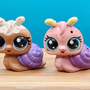 LITTLEST PET SHOP Collectible Animal Figure. Snail 223 and 23, Mouse ...