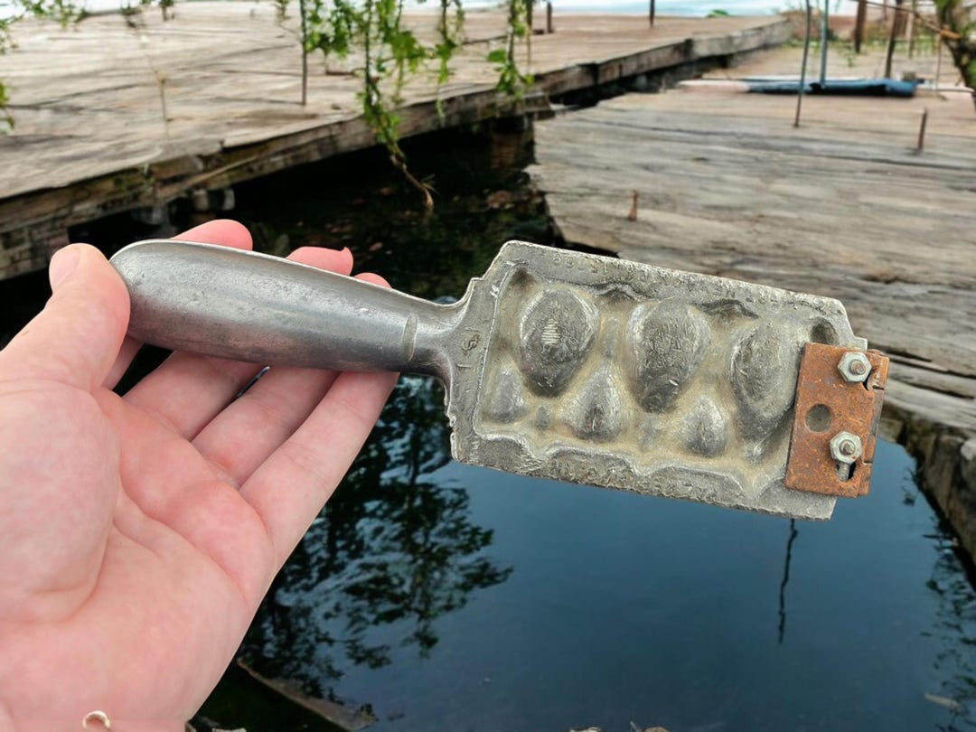 Antique C. Palmer Fishing Weight Mold No.151 – Vintage Bell Sinkers ...