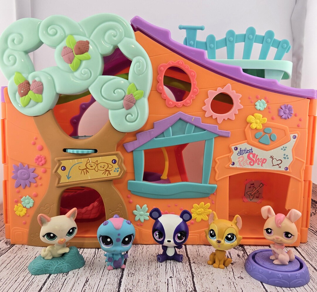 LITTLEST PET SHOP House (2007)and Figures. Various Origins and Years ...