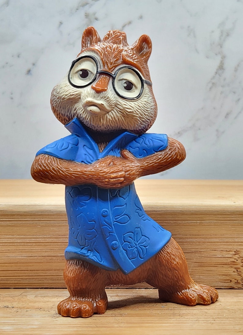 ALVIN and the Chipmunks is IN CHOICE. Simon or Jeanette Chipette Pull ...