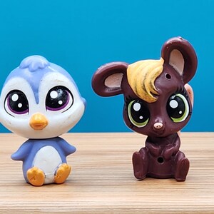 LITTLEST PET SHOP Collectible Animal Figure. Snail 223 and 23, Mouse ...