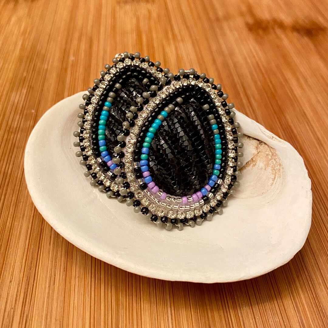 Dark Teardrop Salish Beaded Earrings - Etsy