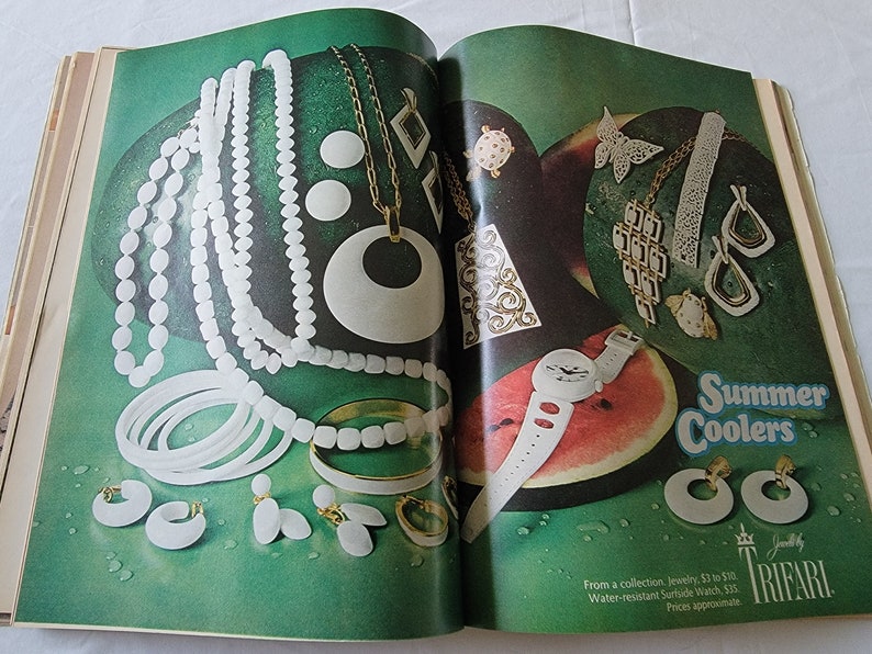 MAY 1971 GLAMOUR MAGAZINE Hand Drawn Ads - Etsy