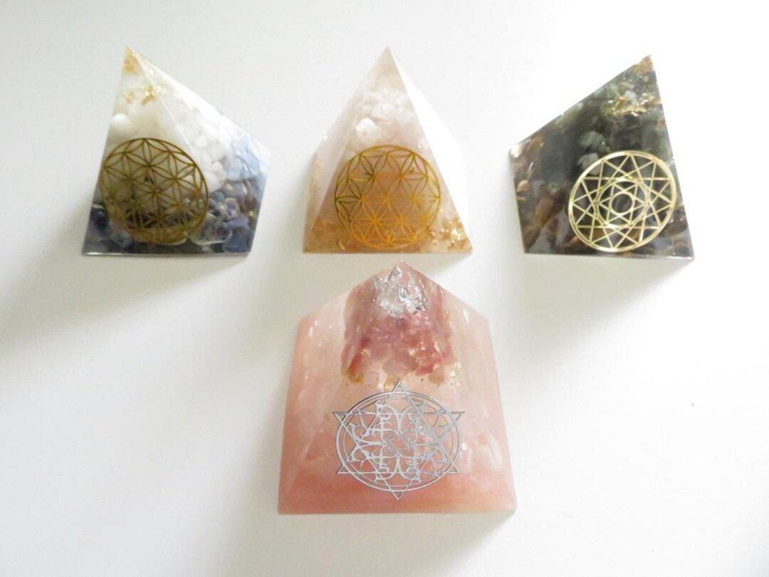 100% Handmade Orgonite Pyramid, Orgonite in Natural Stones and Sacred ...