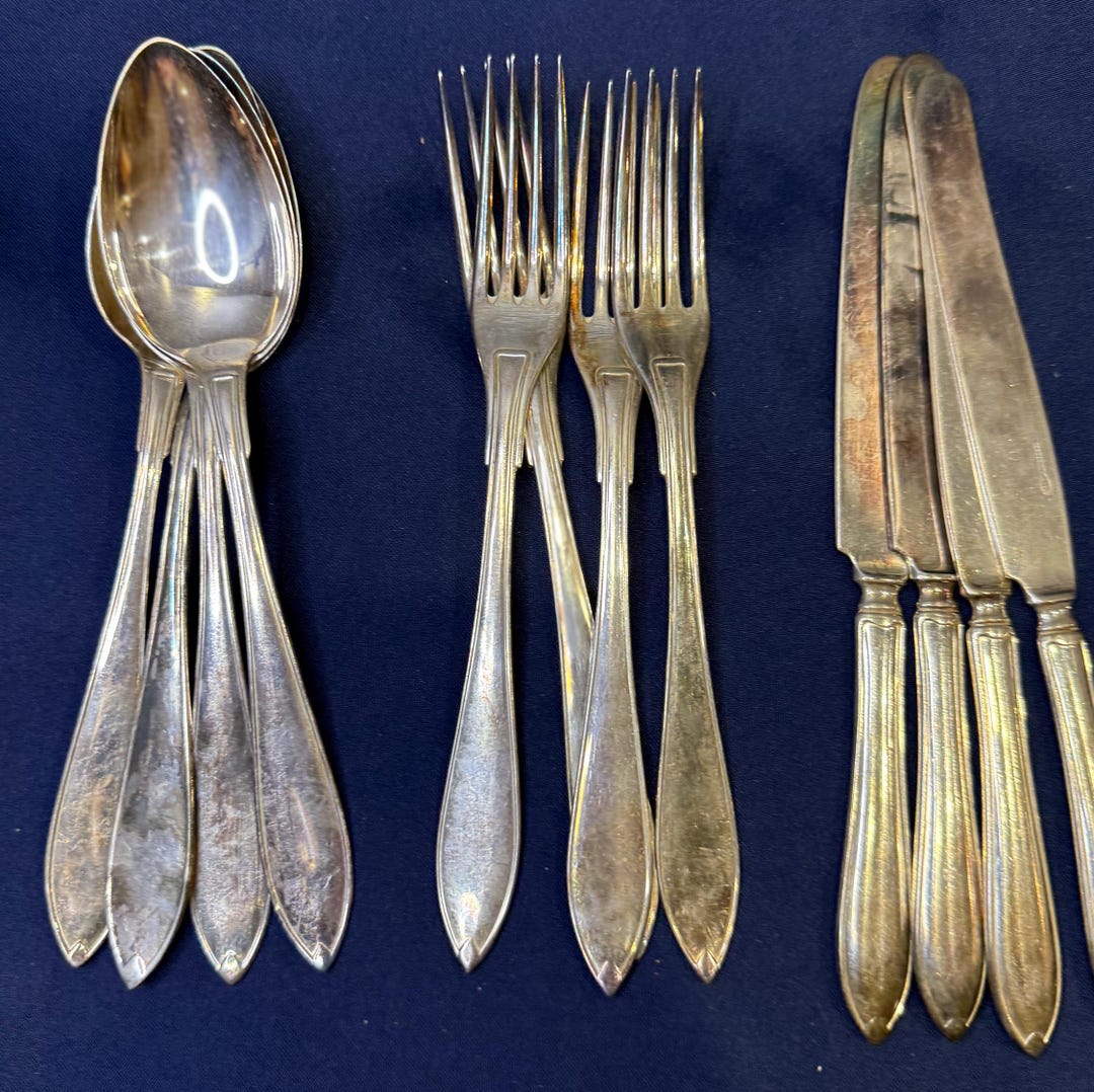 Elegant Vintage Silver-plated Dinner Cutlery Set of 12 (forks Spoons ...