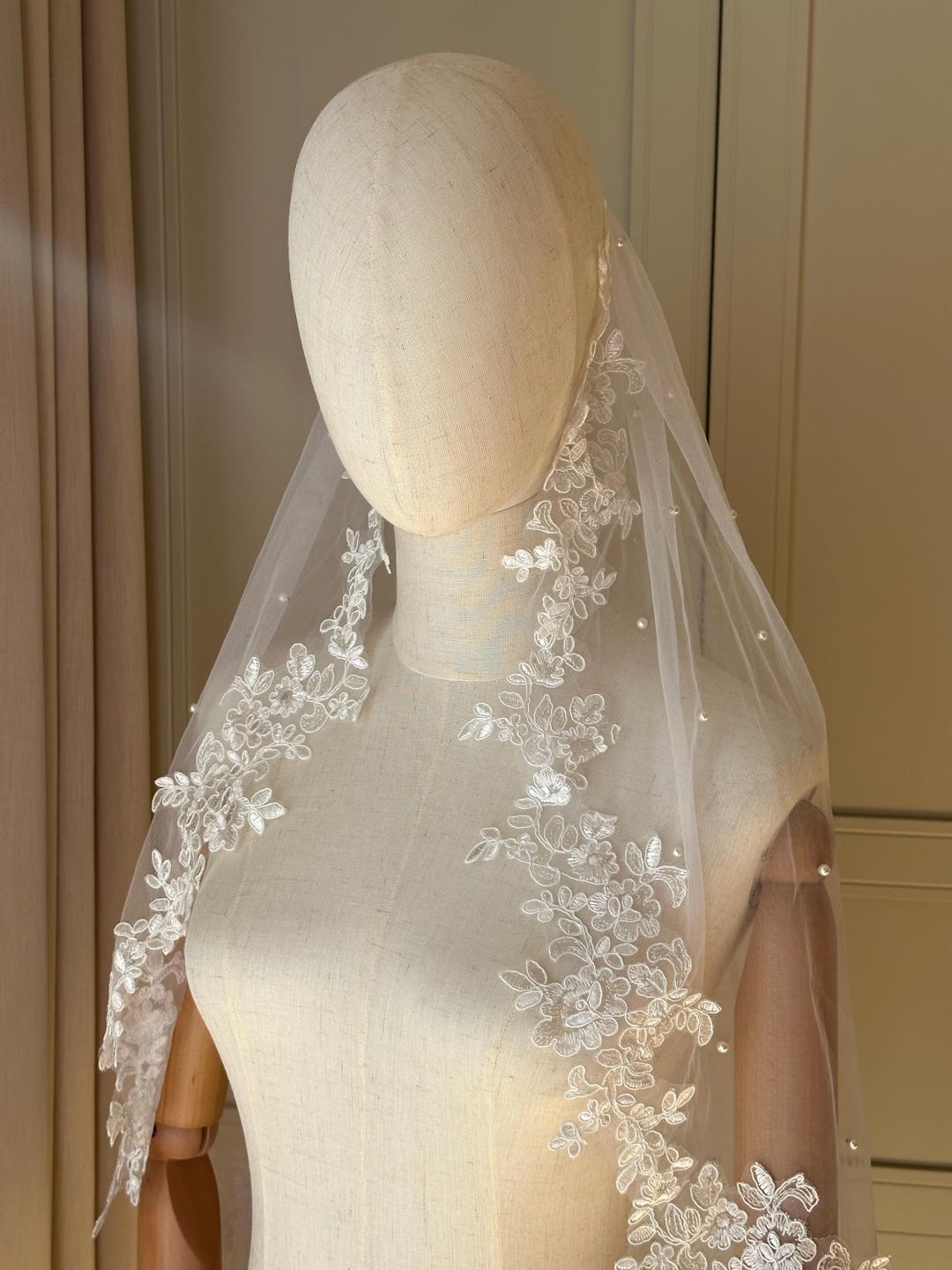 Lace Scalloped Edge Ivory Veil, Pearl Wedding Veil, Veil With Pearls ...