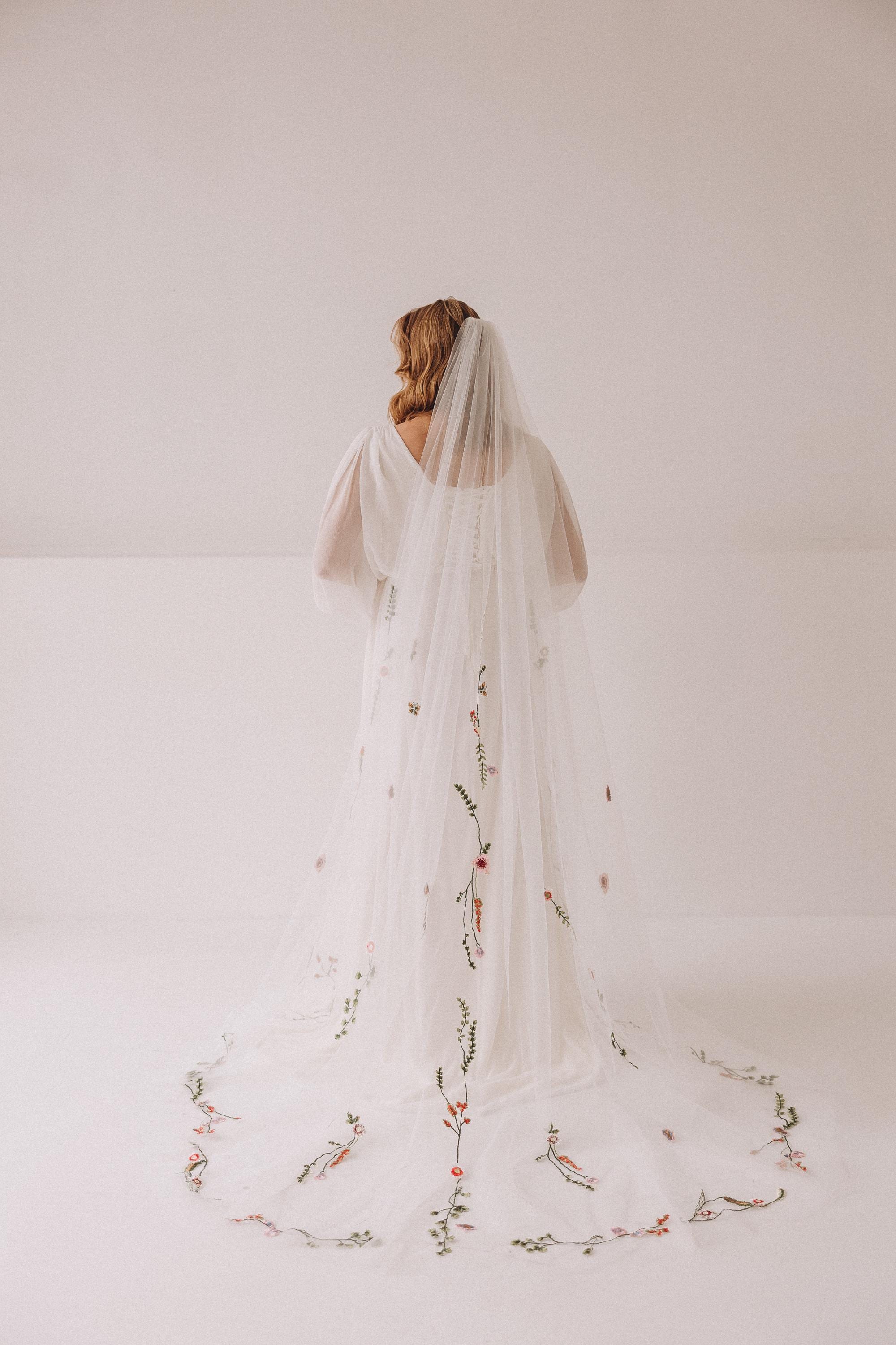 White Ballet Bridal Veil With Flowers, off White Ballet Veil, Boho Veil ...