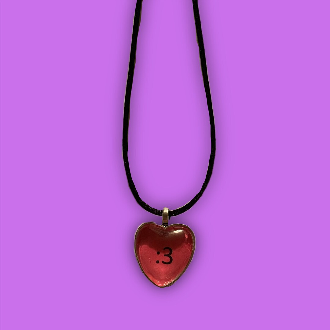 Cute Kawaii Face Funny Heart Pendant Necklace Trendy Emoticon Internet ...