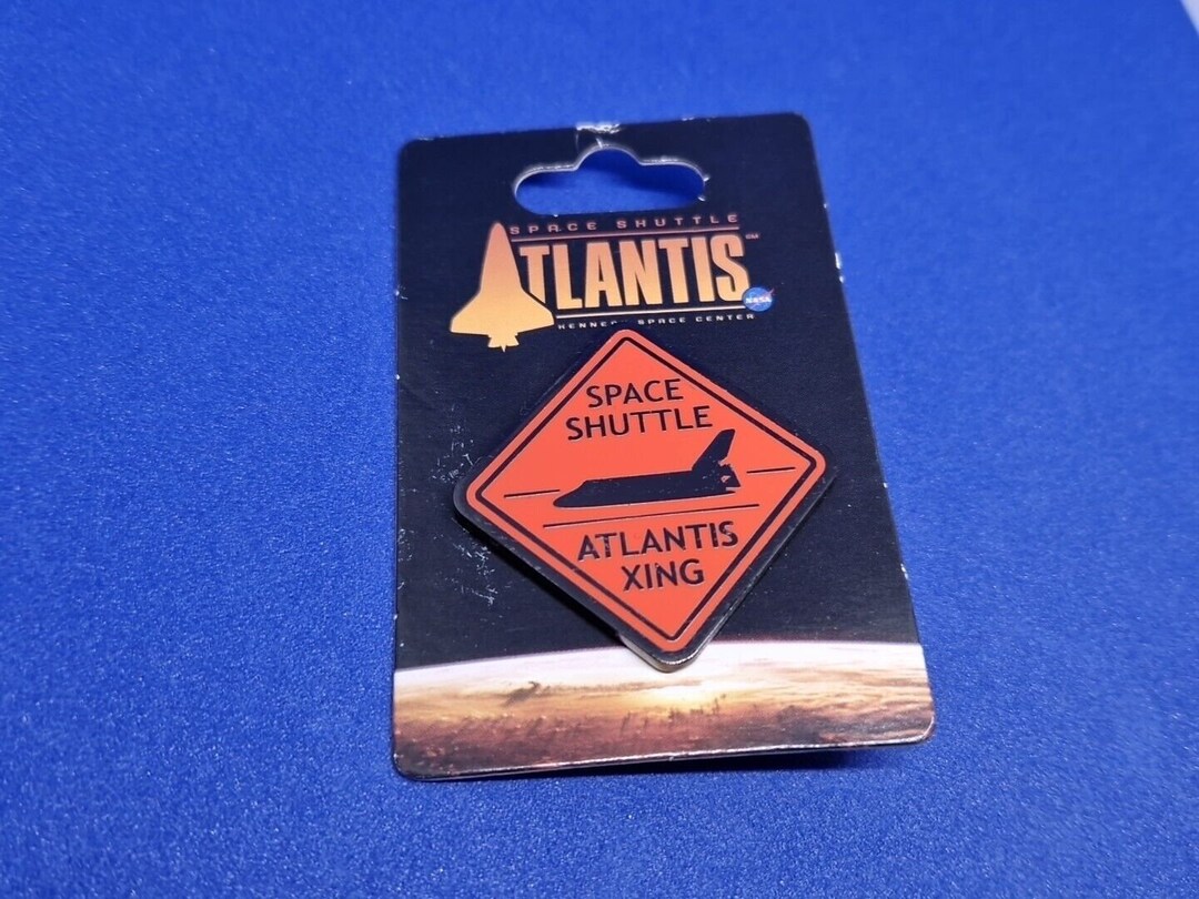 Pin Badge Kennedy Space Centre, Atlantis Space Shuttle Xing Nasa - Etsy