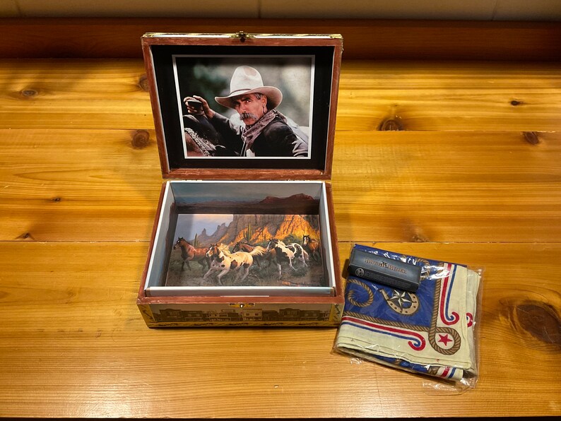 Exclusive John Wayne Movie Collection Gift Collector Set Wood Storage ...