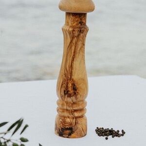 Olive Wood Pepper Grinder, Handmade Wooden Pepper Salt Mill, Pepper ...
