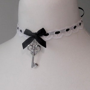 Secret Key Broderie Lace Choker - Etsy