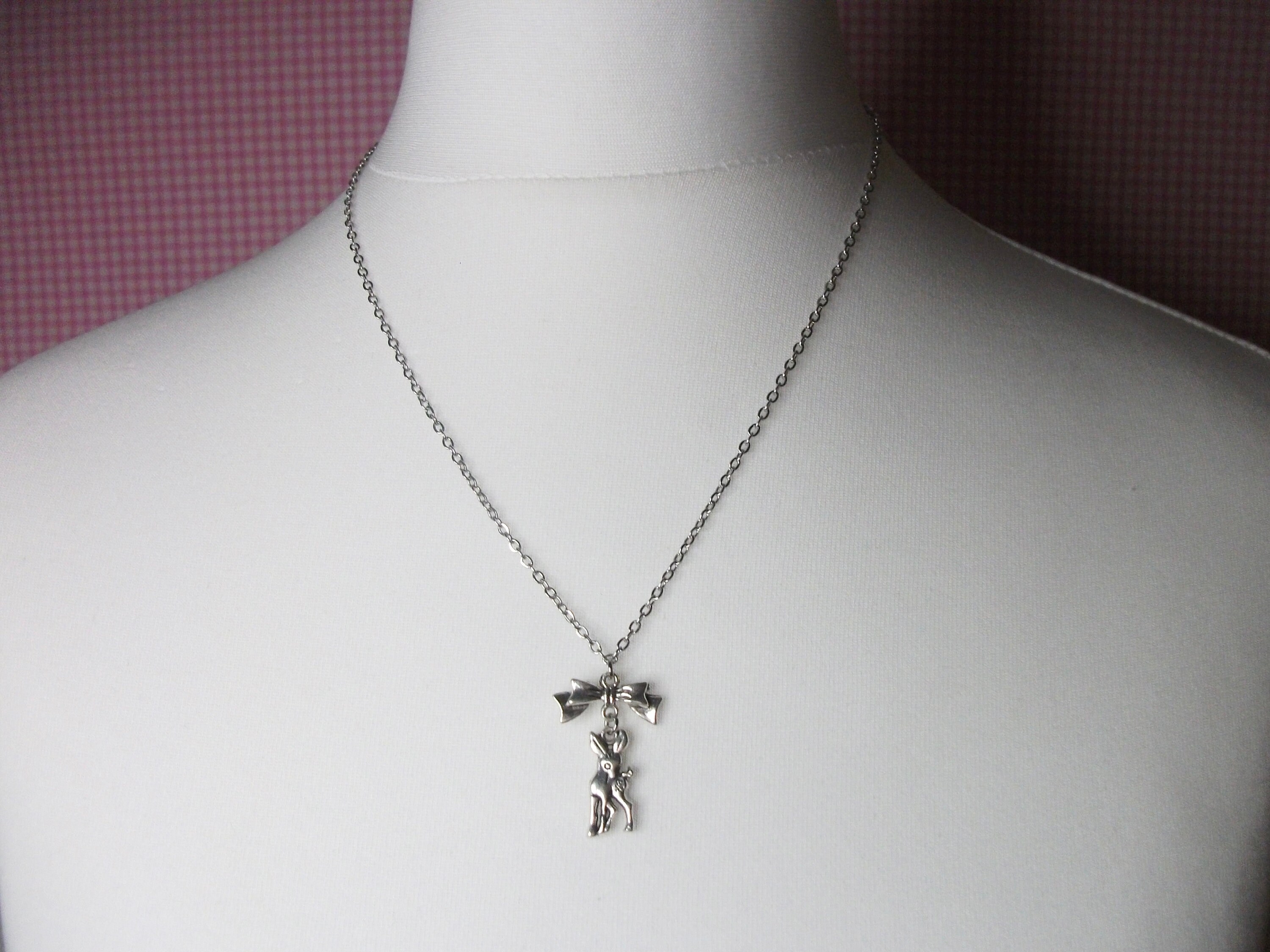 Dainty Deer & Bow Chain Necklace - Etsy