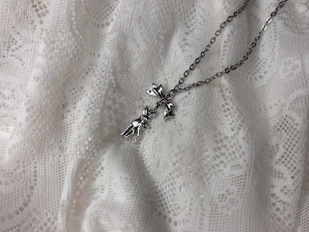 Dainty Deer & Bow Chain Necklace - Etsy