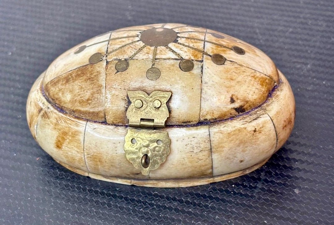 Camel Bone & Brass Inlay Trinket Box Handcrafted, Velvet Lined, Middle ...