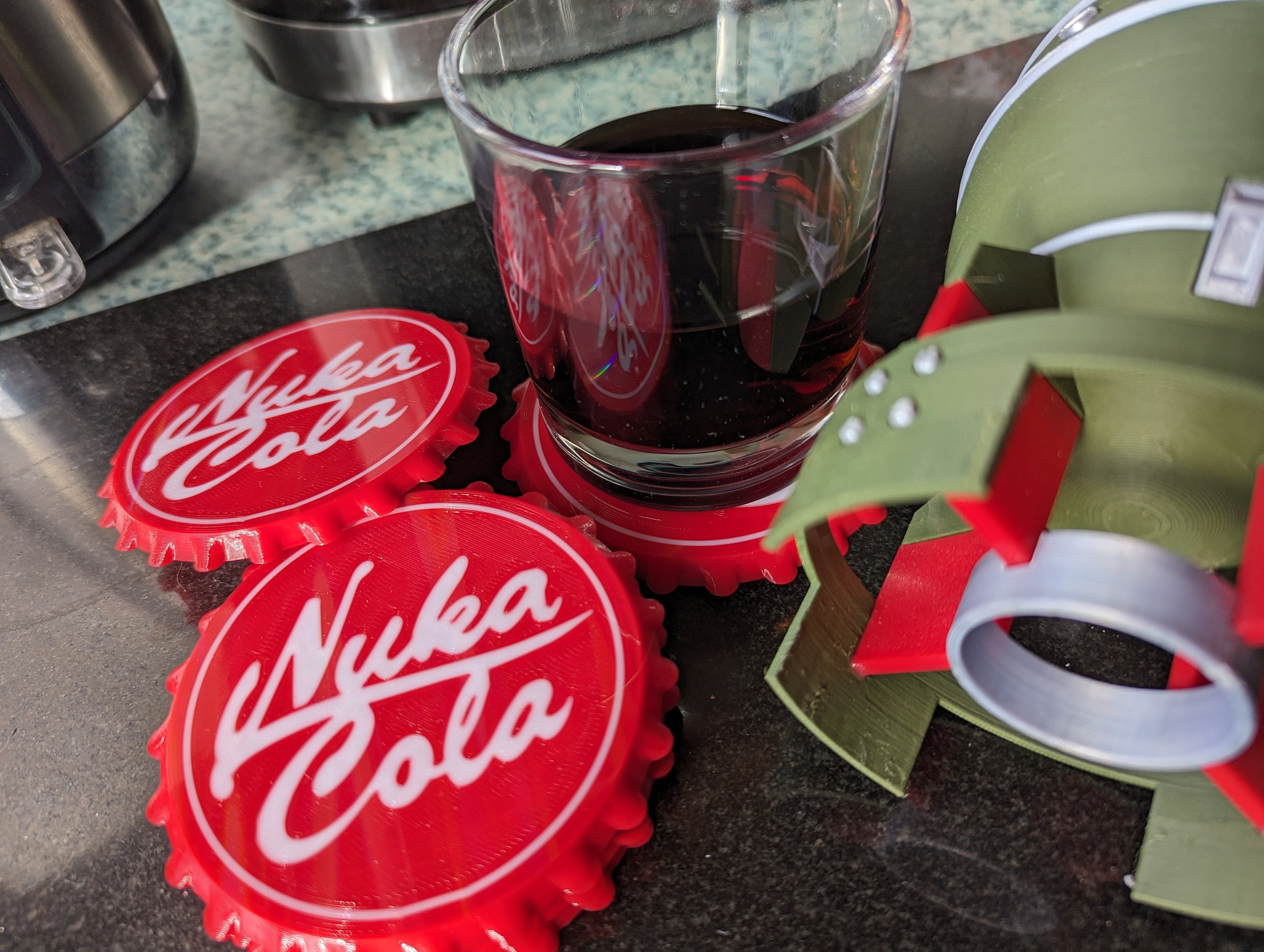 Nuka Cola Bottle Cap Coasters FREE GIFT Fallout Gift Box Place Matts ...