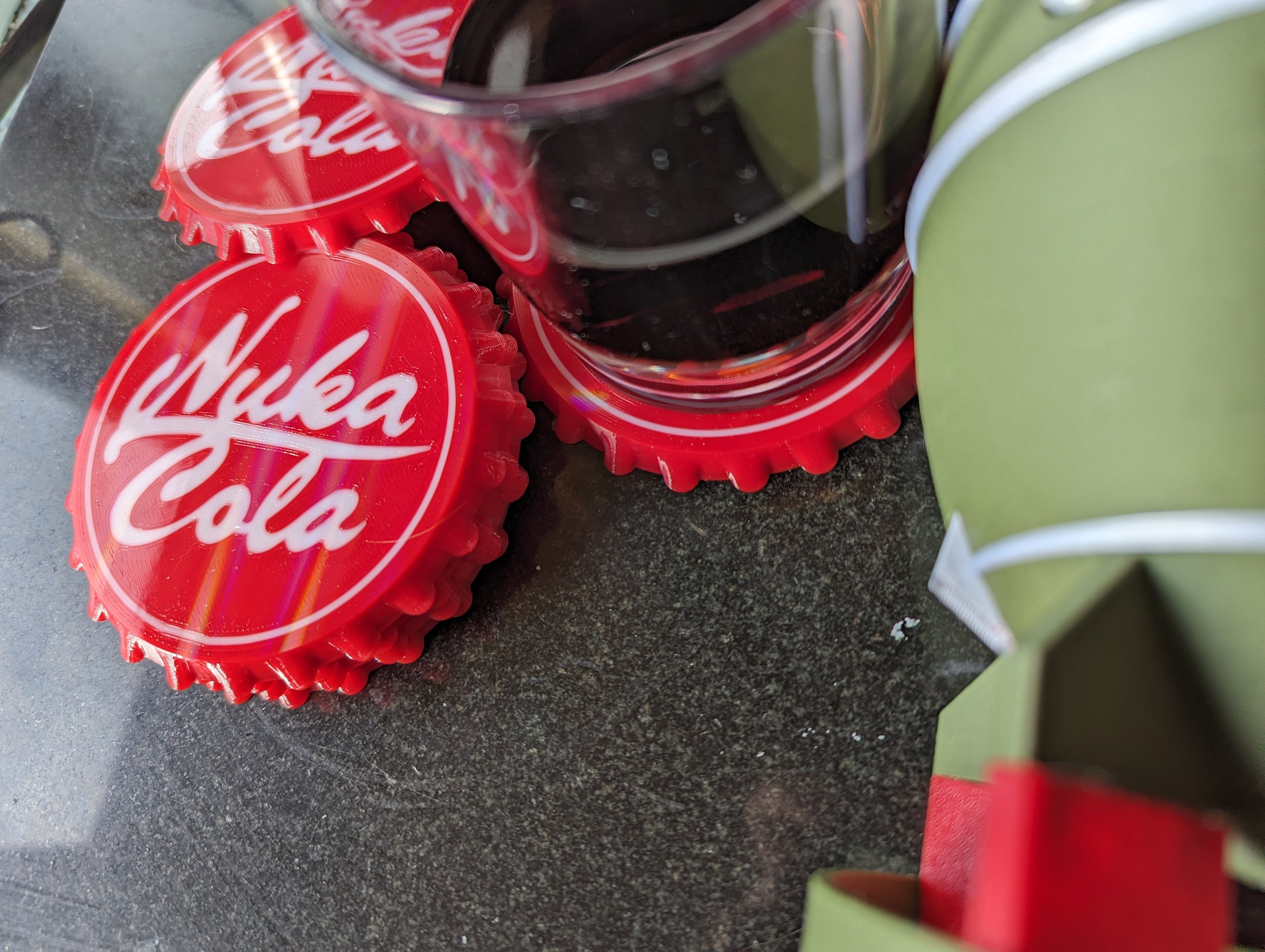 Nuka Cola Bottle Cap Coasters FREE GIFT Fallout Gift Box Place Matts ...