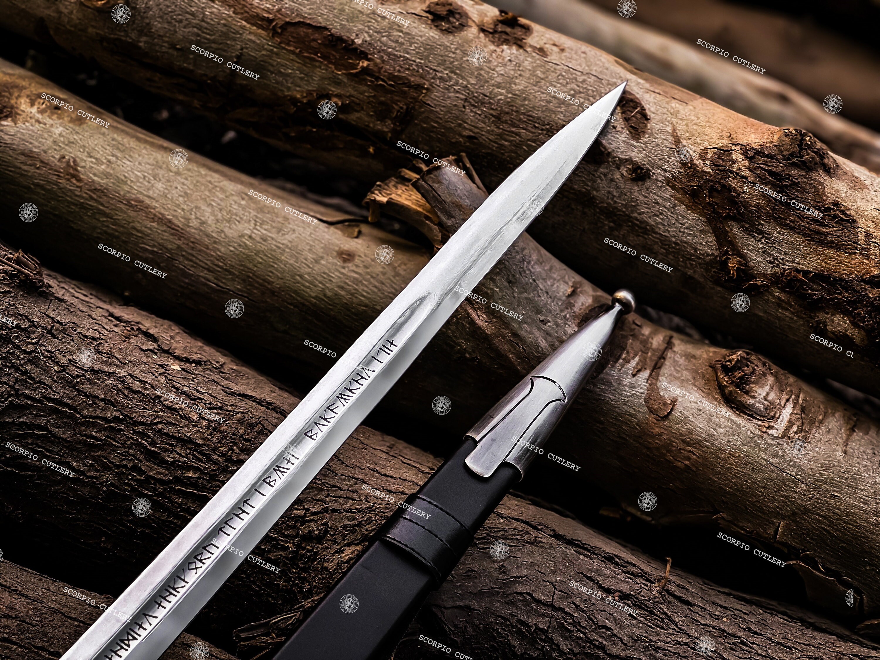 Anduril Sword of Strider, Master Replica Sword, LOTR Gifts for Men ...