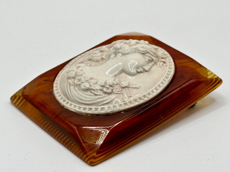 Vintage 1930s Bakelite and Celluloid Cameo Brooch - Etsy