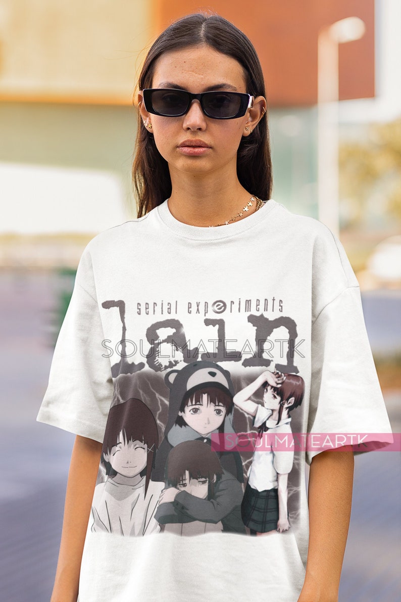 SERIAL EXPERIMENTS LAIN T-shirt Anime 90s Classic Lain - Etsy