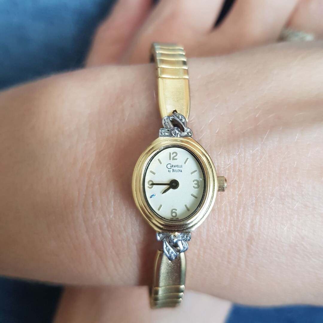 Caravelle by Bulova Ladies Vintage Watch T8 Gold Tone Band and Case - Etsy