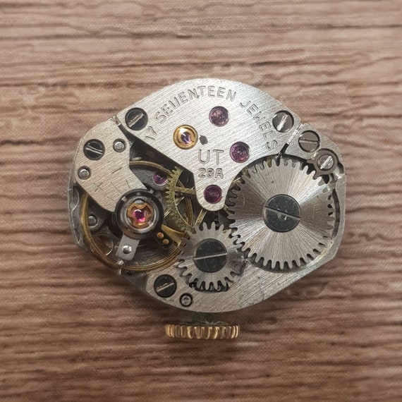 Orvin 17 Jewels Ladies Wrist Watch - Gem