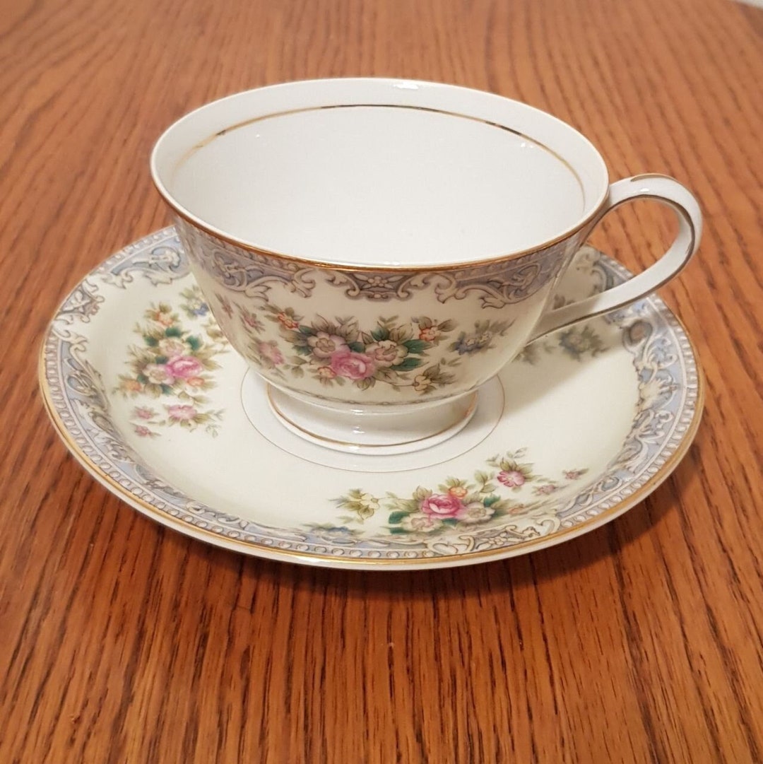 Vintage Yamaka China Occupied Japan Tea Tea Cup and Saucer With Gold ...