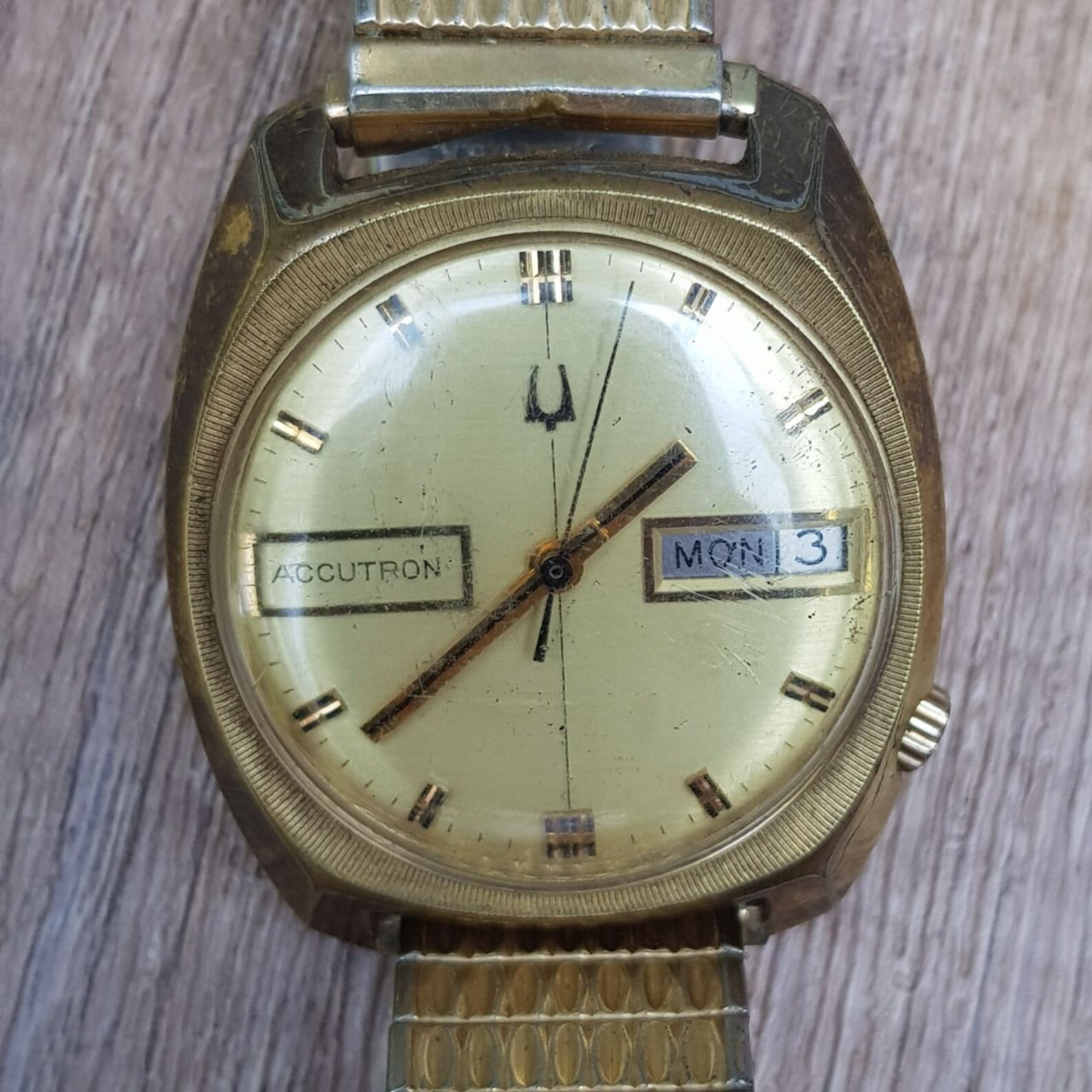 Bulova Accutron Day Date Men's Wrist Watch 1971 - Etsy