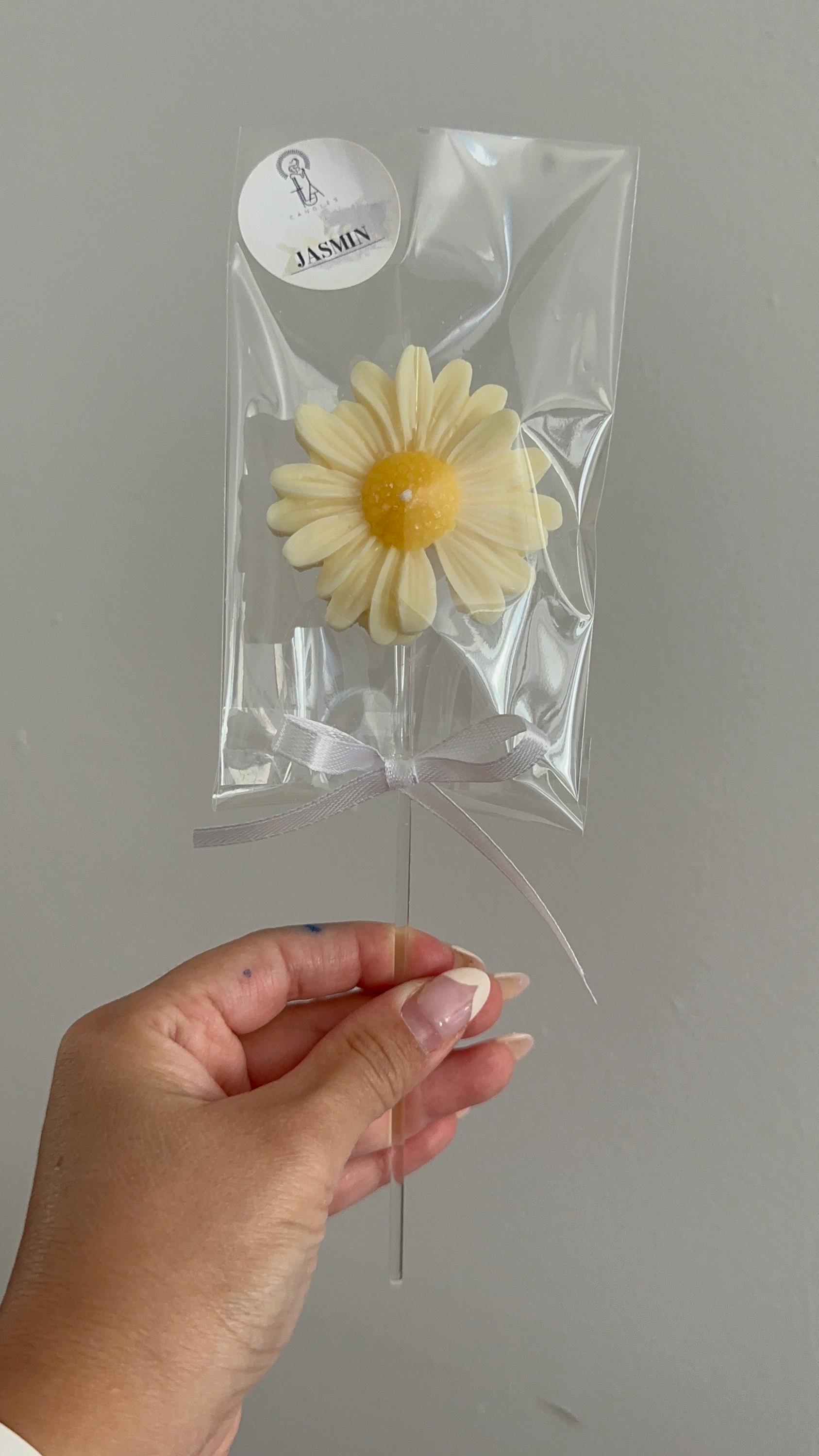 DAISY FLOWER FAVORS Bridal Shower Favorswedding Favorsbirthday Favors ...