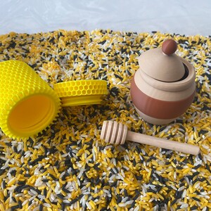 Montessori Spring Bee Sensory Bin - Interactive Play Kit for Kids ...