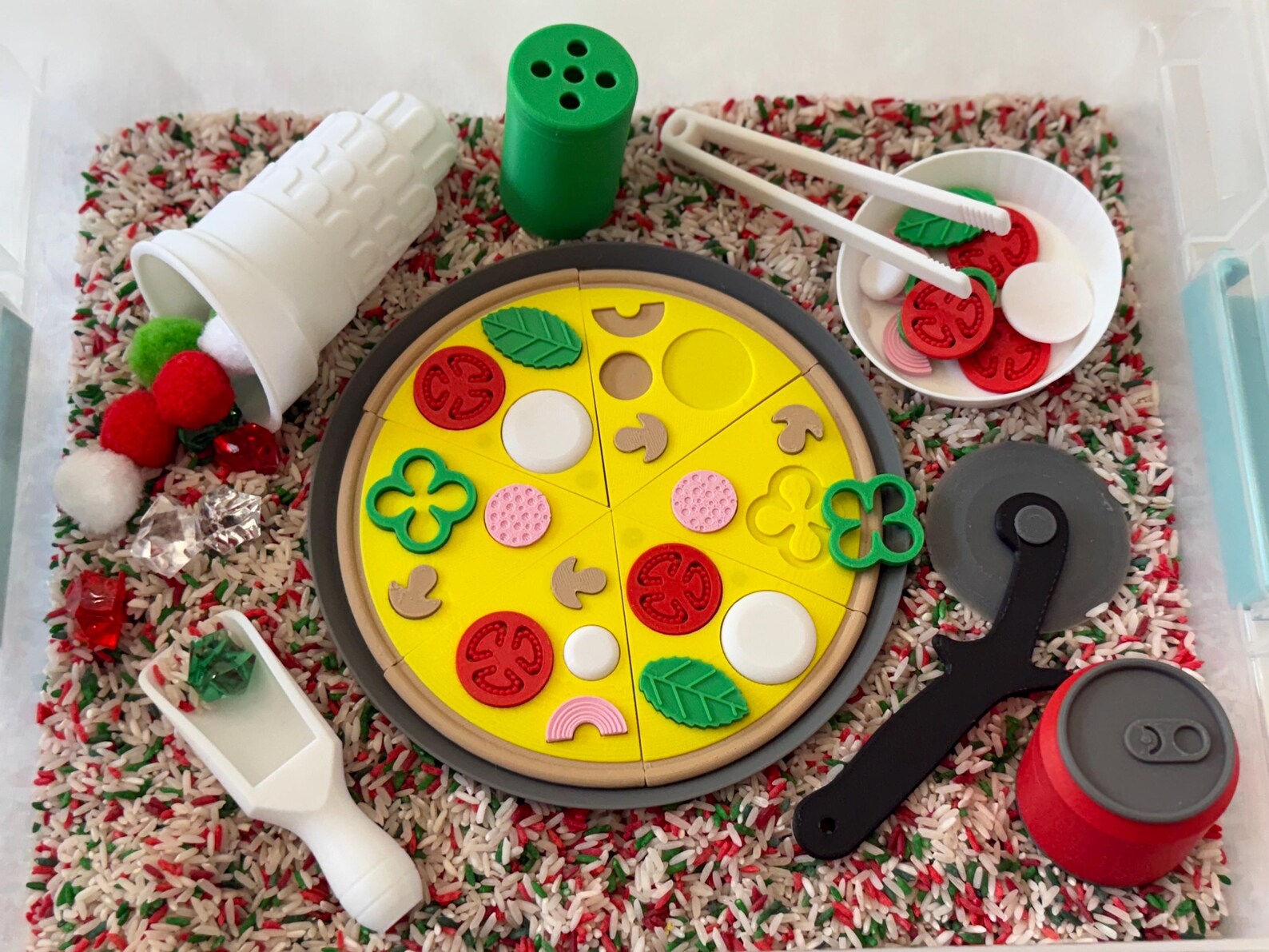 Build a Pizza Sensory Bin - Montessori Fine Motor Play Kit for Kids ...