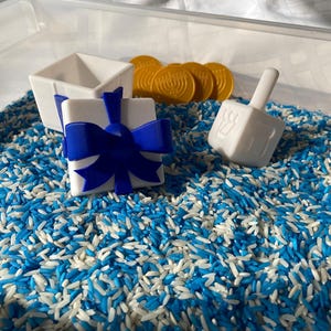 Hanukkah Sensory Bin - Montessori Play Kit for Kids | Pretend Play ...